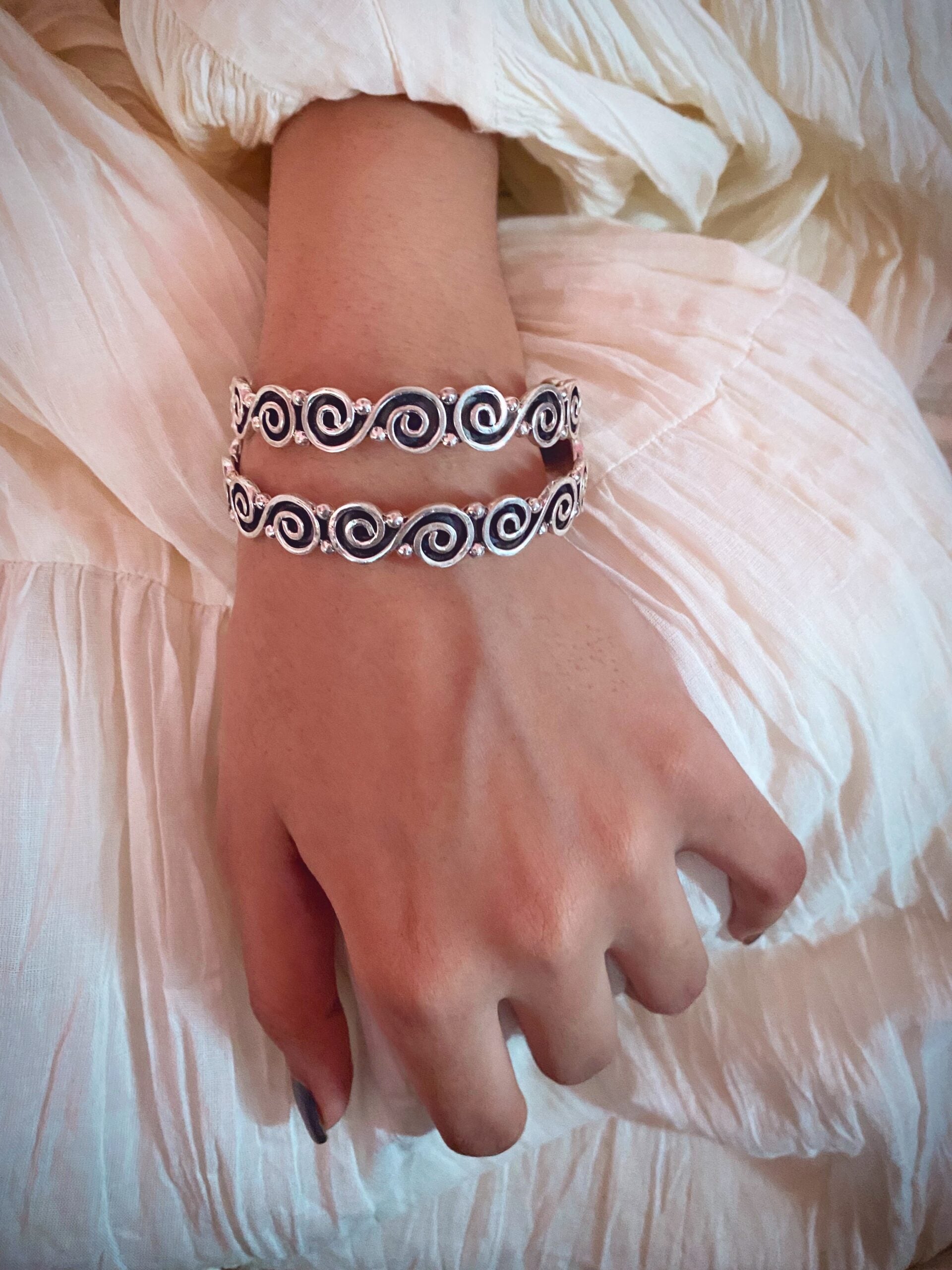 Swril Contemporary Bangles